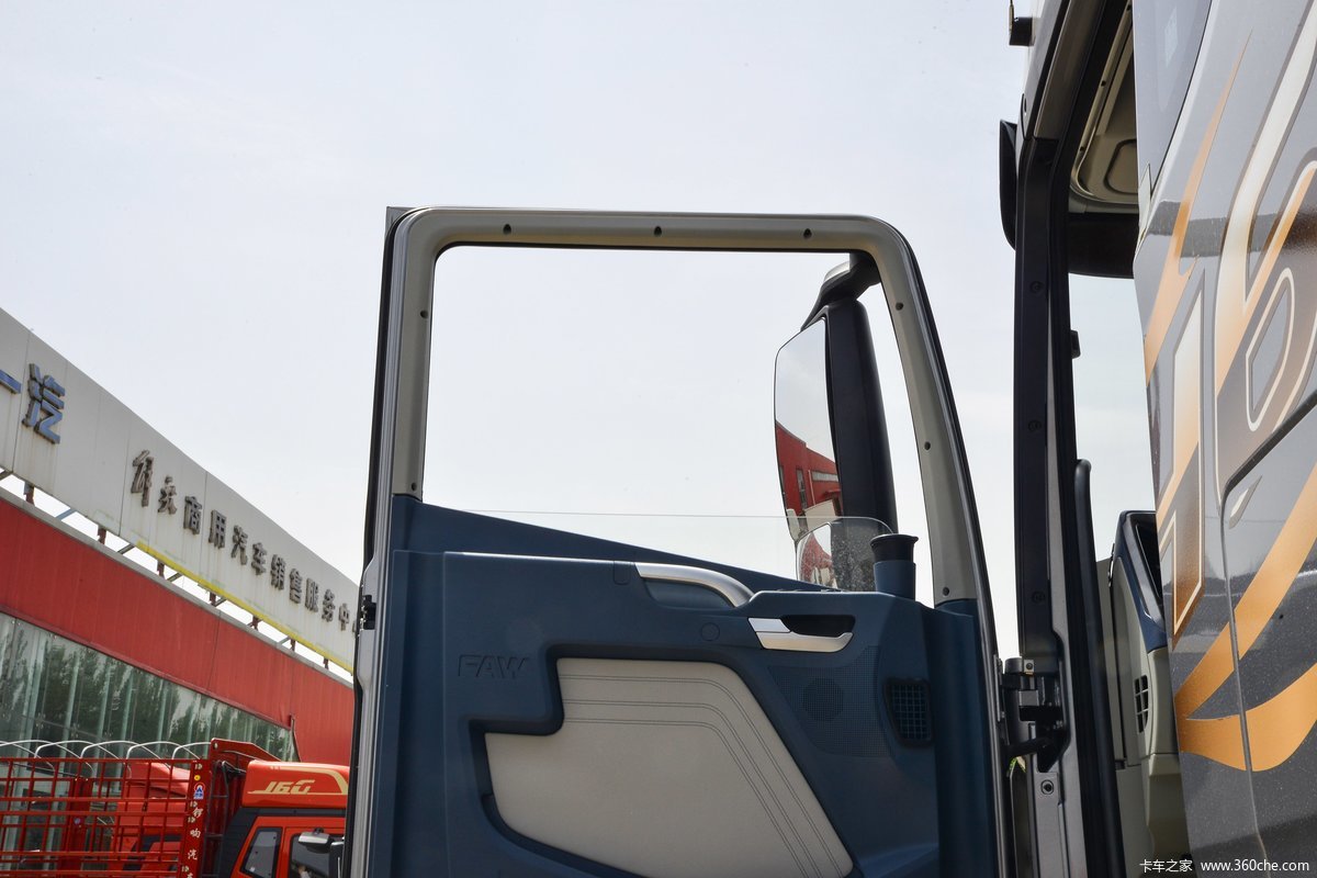 【图】青岛解放 JH6重卡 智享版 560马力 6X4 LNG自动档牵引车(液缓)(CA4258P25K15T1NE6A81)_实拍图片 ...