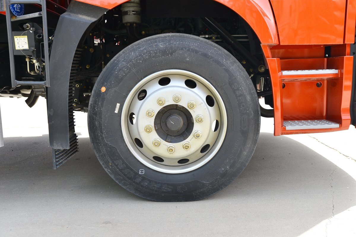 【图】一汽解放 J6G 320马力 4X2 6.75米仓栅式载货车(一汽解放10档)(CA5171CCYP62K1L4E6)_实拍图片 ...