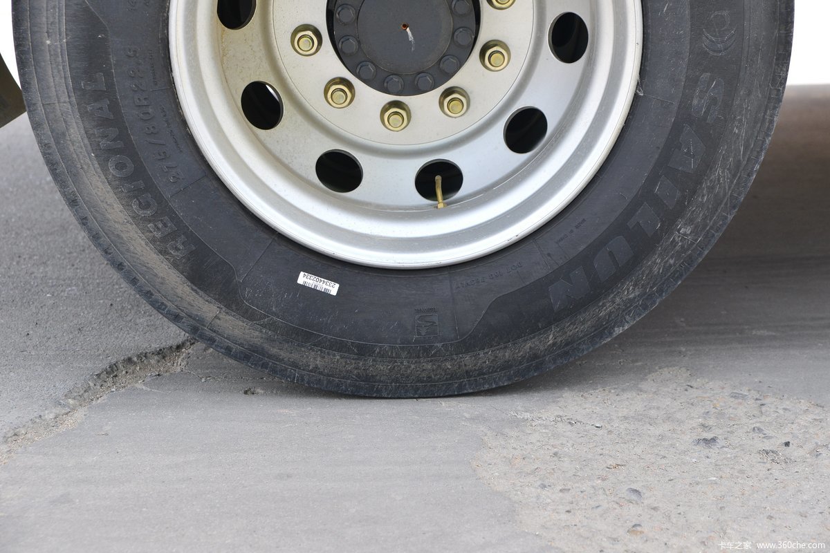 【图】一汽解放 J6G 320马力 4X2 6.75米仓栅式载货车(一汽解放10档)(CA5171CCYP62K1L4E6)_实拍图片 ...