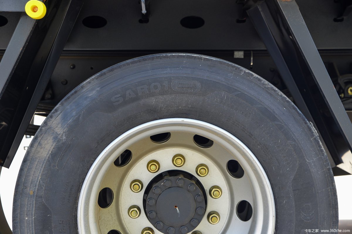 【图】一汽解放 J6G 320马力 4X2 6.75米仓栅式载货车(一汽解放10档)(CA5171CCYP62K1L4E6)_实拍图片 ...