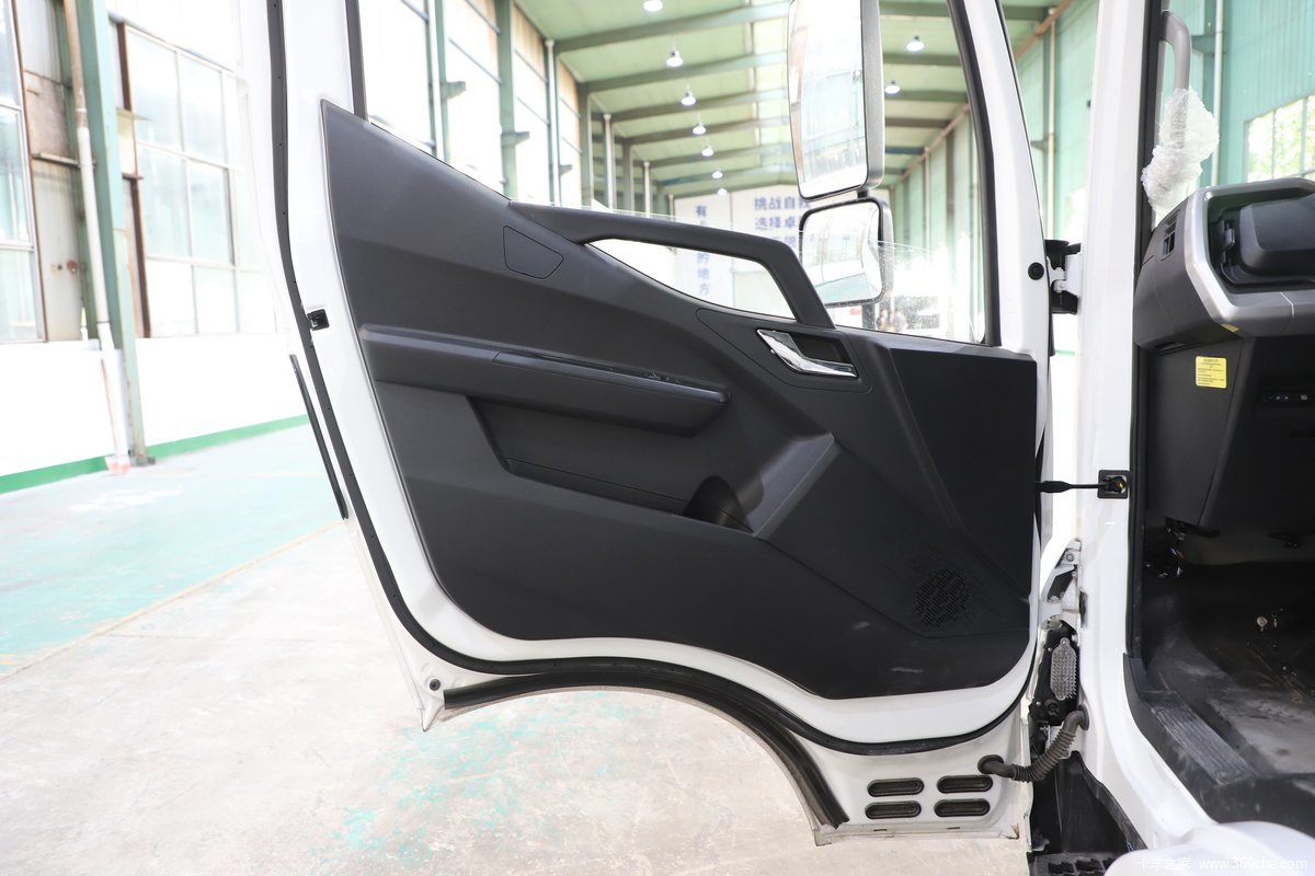 【图】比亚迪T5DM 科技版 4.5T 4.03米单排插电式增程混合动力厢式轻卡(BYD5040XXYHEV1)18.3kWh_实拍图片_1917239_卡车之家