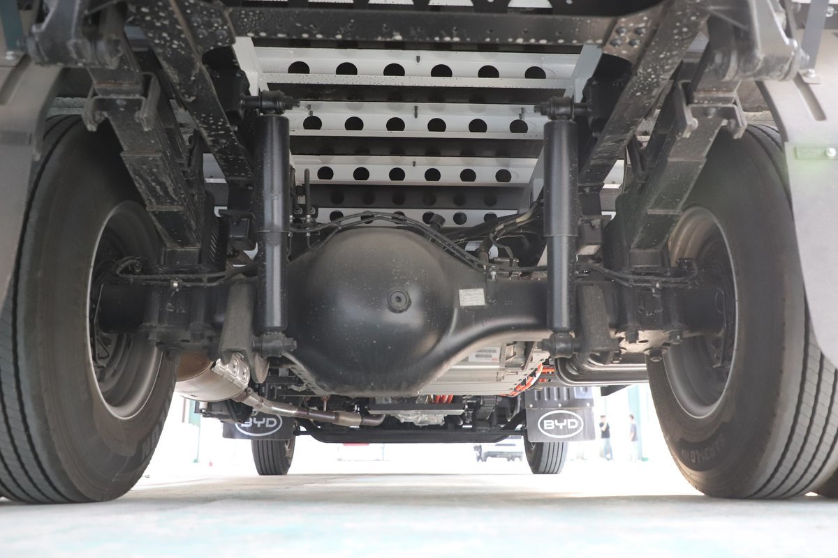 【图】比亚迪T5DM 科技版 4.5T 4.03米单排插电式增程混合动力厢式轻卡(BYD5040XXYHEV1)18.3kWh_实拍图片_1917277_卡车之家