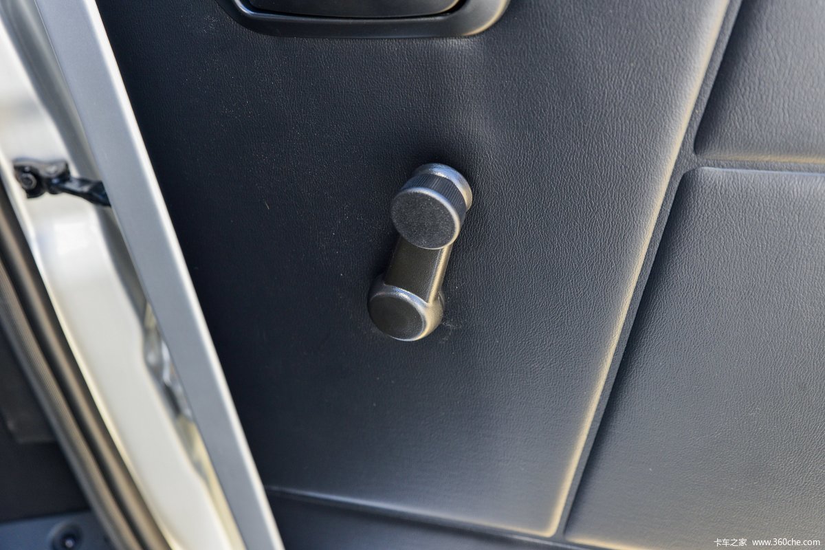 【图】东风小康 D72L 2015款LV0 1.6L 122马力 汽油 2.98米双排栏板微卡(DXK1031NC12HL)_实拍图片_1917699_卡车之家