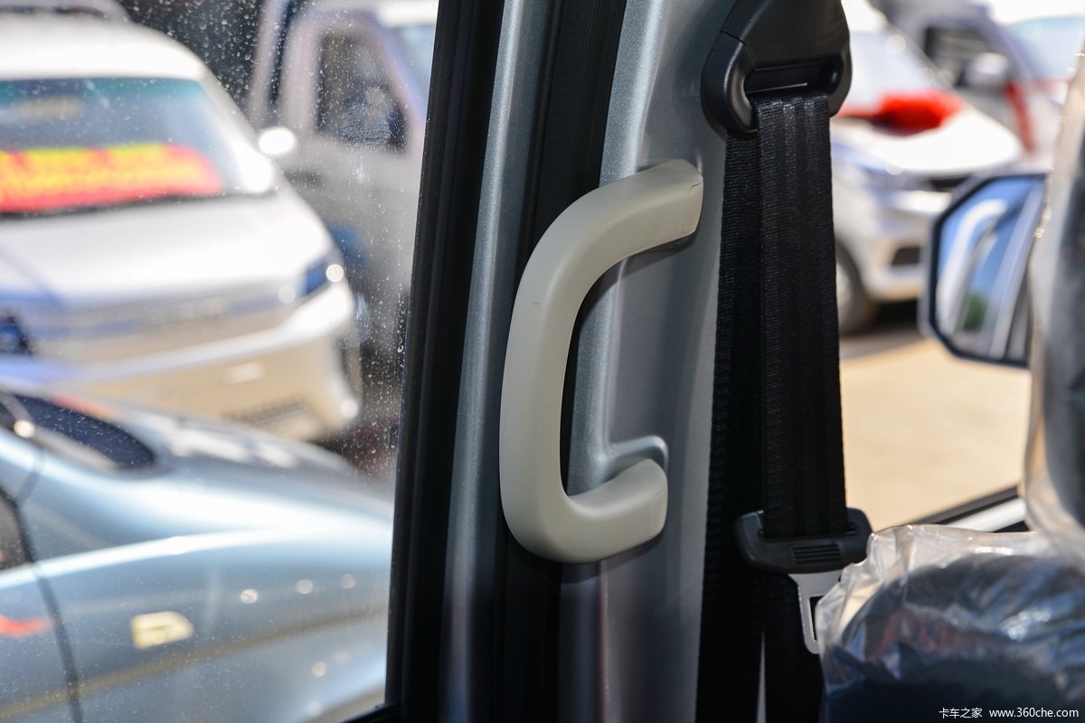 【图】东风小康 D72L 2015款LV0 1.6L 122马力 汽油 2.98米双排栏板微卡(DXK1031NC12HL)_实拍图片_1917699_卡车之家