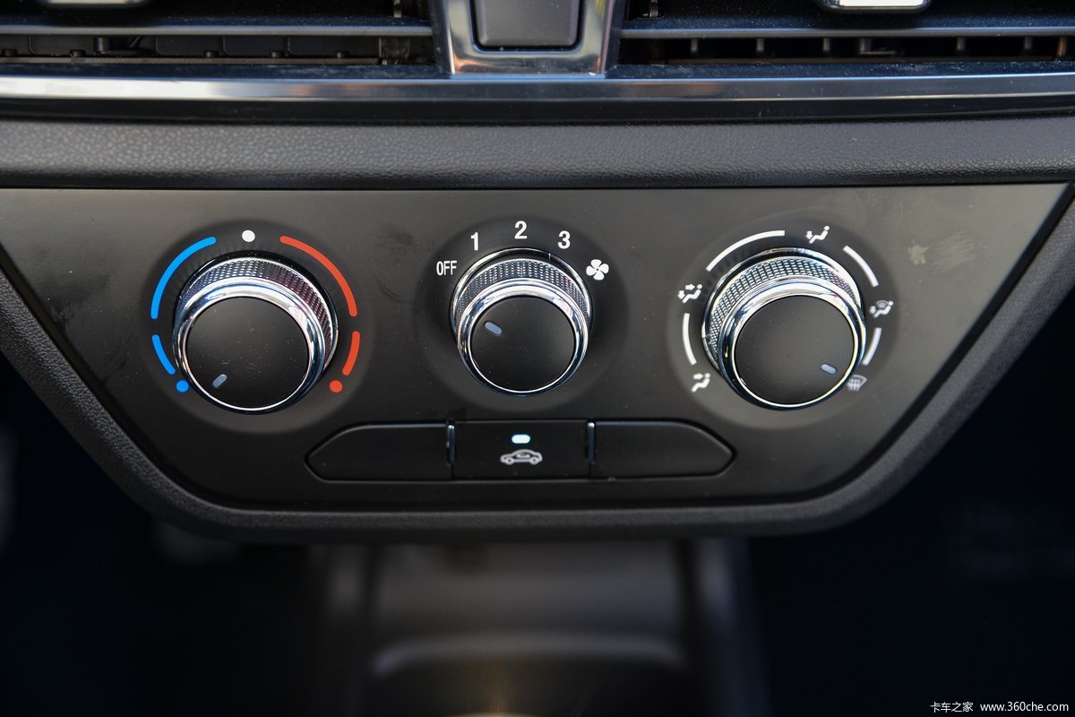 【图】东风小康 D72L 2015款LV0 1.6L 122马力 汽油 2.98米双排栏板微卡(DXK1031NC12HL)_实拍图片_1917737_卡车之家