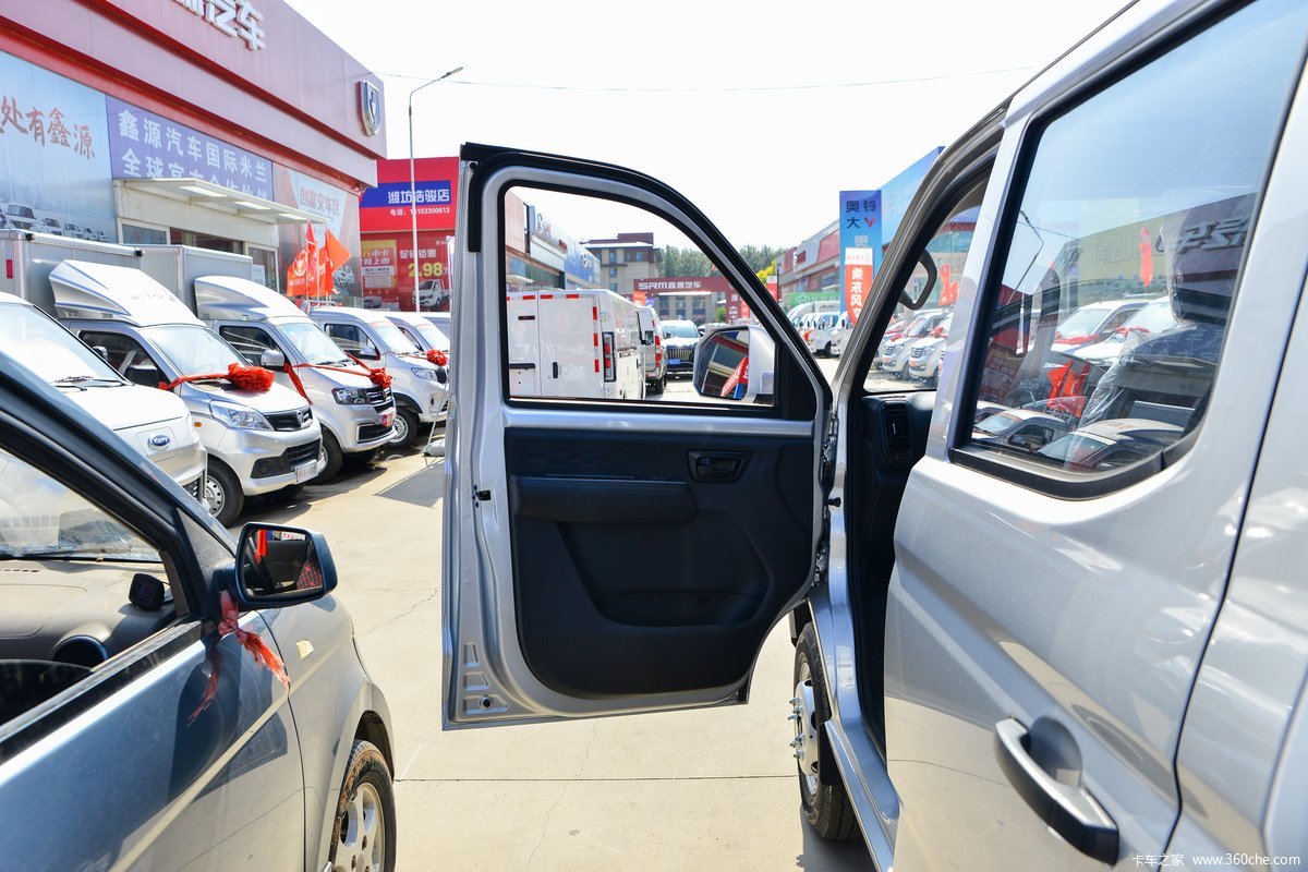 【图】东风小康 D72L 2015款LV0 1.6L 122马力 汽油 2.98米双排栏板微卡(DXK1031NC12HL)_实拍图片_1917737_卡车之家