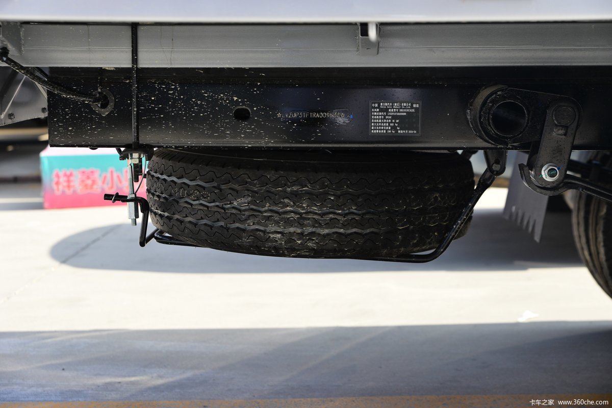 【图】东风小康 D72L 2015款LV0 1.6L 122马力 汽油 2.98米双排栏板微卡(DXK1031NC12HL)_实拍图片_1917757_卡车之家