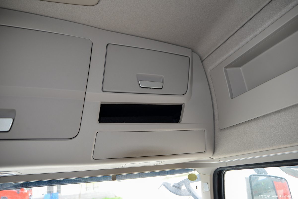 【图】东风商用车 天龙旗舰KX 王者版 580马力 6X4 LNG自动档牵引车(液缓)(DFH4250D13)_实拍图片_1921899_卡车之家