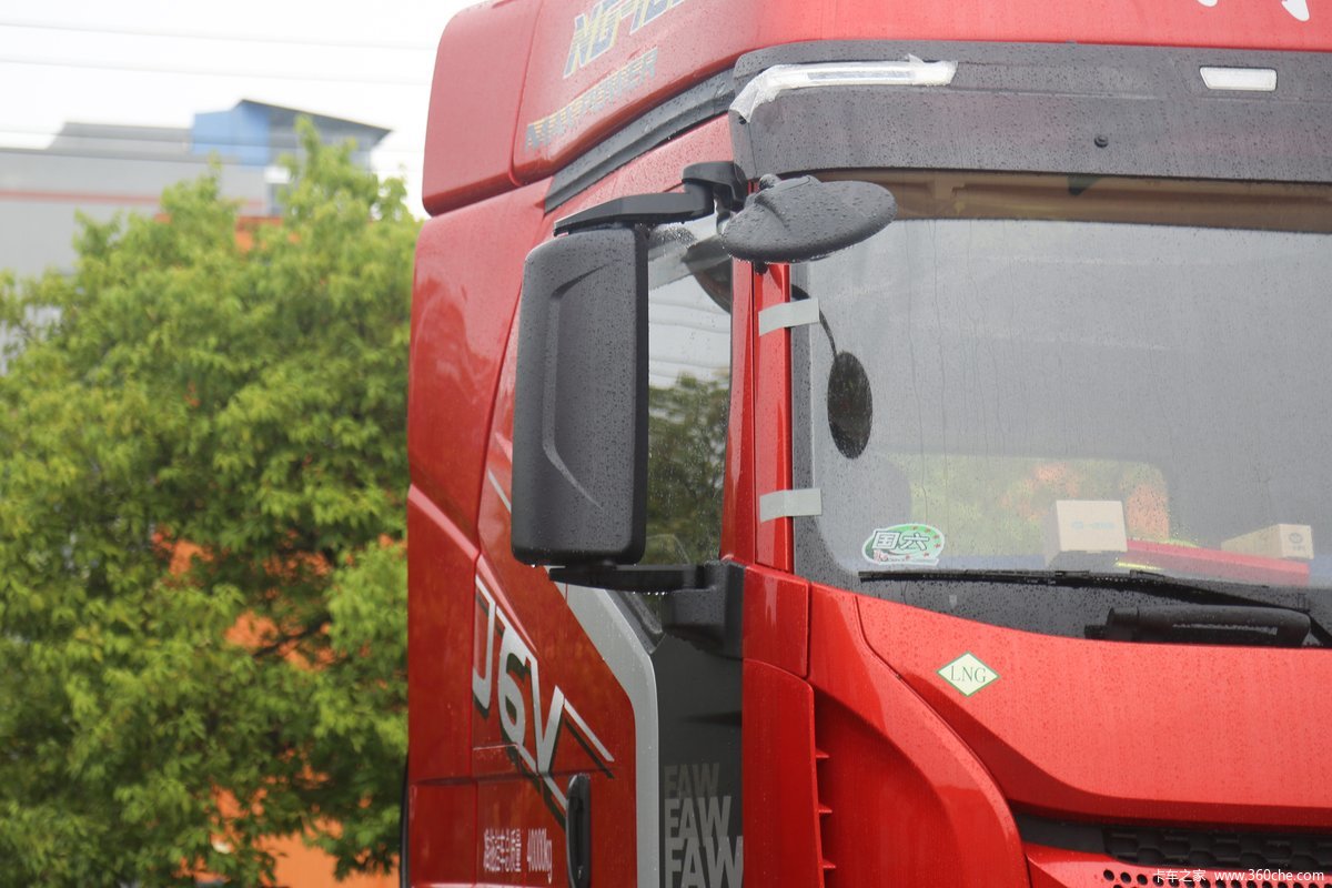 【图】一汽解放 J6V重卡 精英版 600马力 6X4 LNG自动档牵引车(法士特16档)(液缓)(CA4250P66M25T1AE6)_实拍图片_1928202_卡车之家