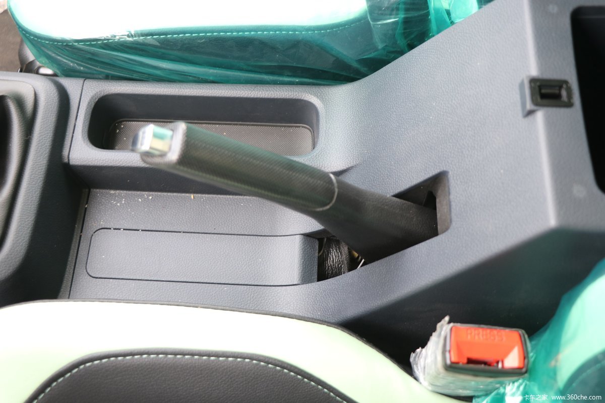 【图】福田 祥菱V3 1.6L 122马力 3.02米双排栏板微卡(BJ1030V4AV8-43)_实拍图片_1928317_卡车之家