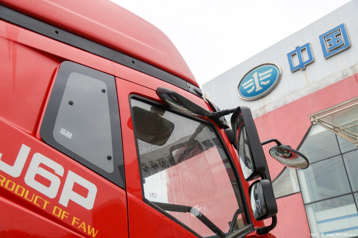 【图】一汽解放 J6P 经典版 530马力 6X4 LNG自动档牵引车(CA4250P66M25T1E6)_实拍图片_1929019_卡车之家