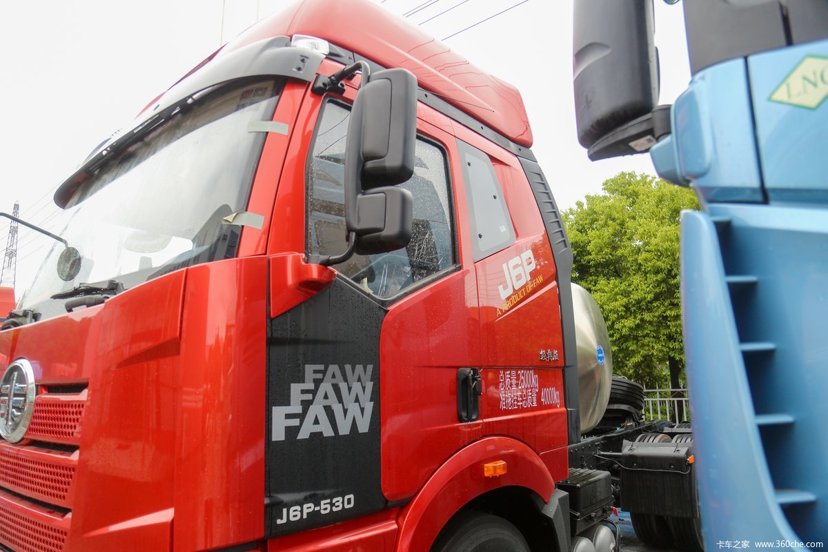 【图】一汽解放 J6P 经典版 530马力 6X4 LNG自动档牵引车(CA4250P66M25T1E6)_实拍图片_1929033_卡车之家