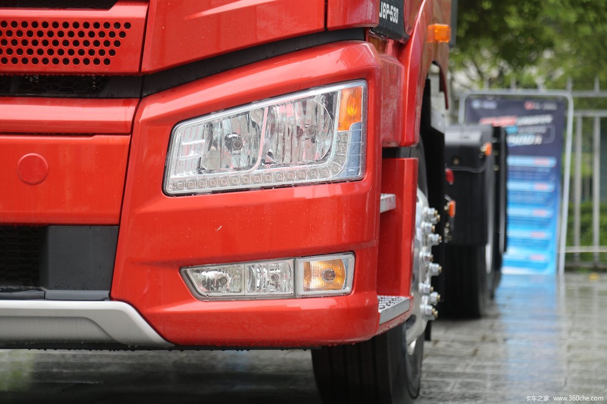 【图】一汽解放 J6P 经典版 530马力 6X4 LNG自动档牵引车(CA4250P66M25T1E6)_实拍图片_1929033_卡车之家