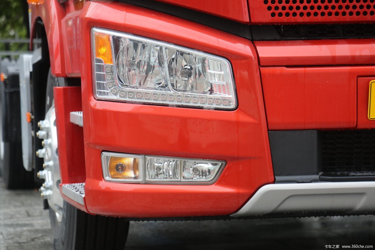 【图】一汽解放 J6P 经典版 530马力 6X4 LNG自动档牵引车(CA4250P66M25T1E6)_实拍图片_1929033_卡车之家