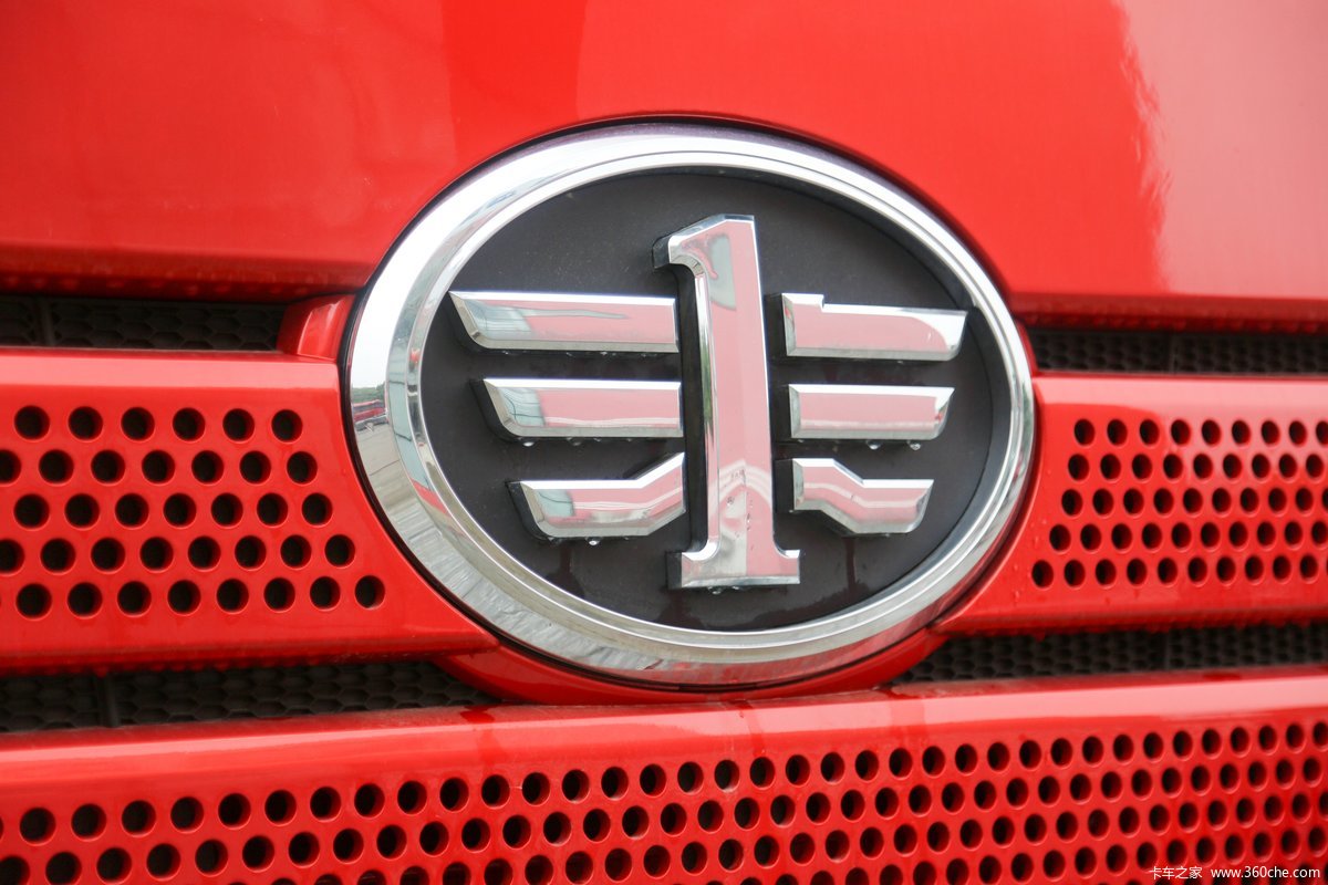 【图】一汽解放 J6P 经典版 530马力 6X4 LNG自动档牵引车(CA4250P66M25T1E6)_实拍图片_1929033_卡车之家