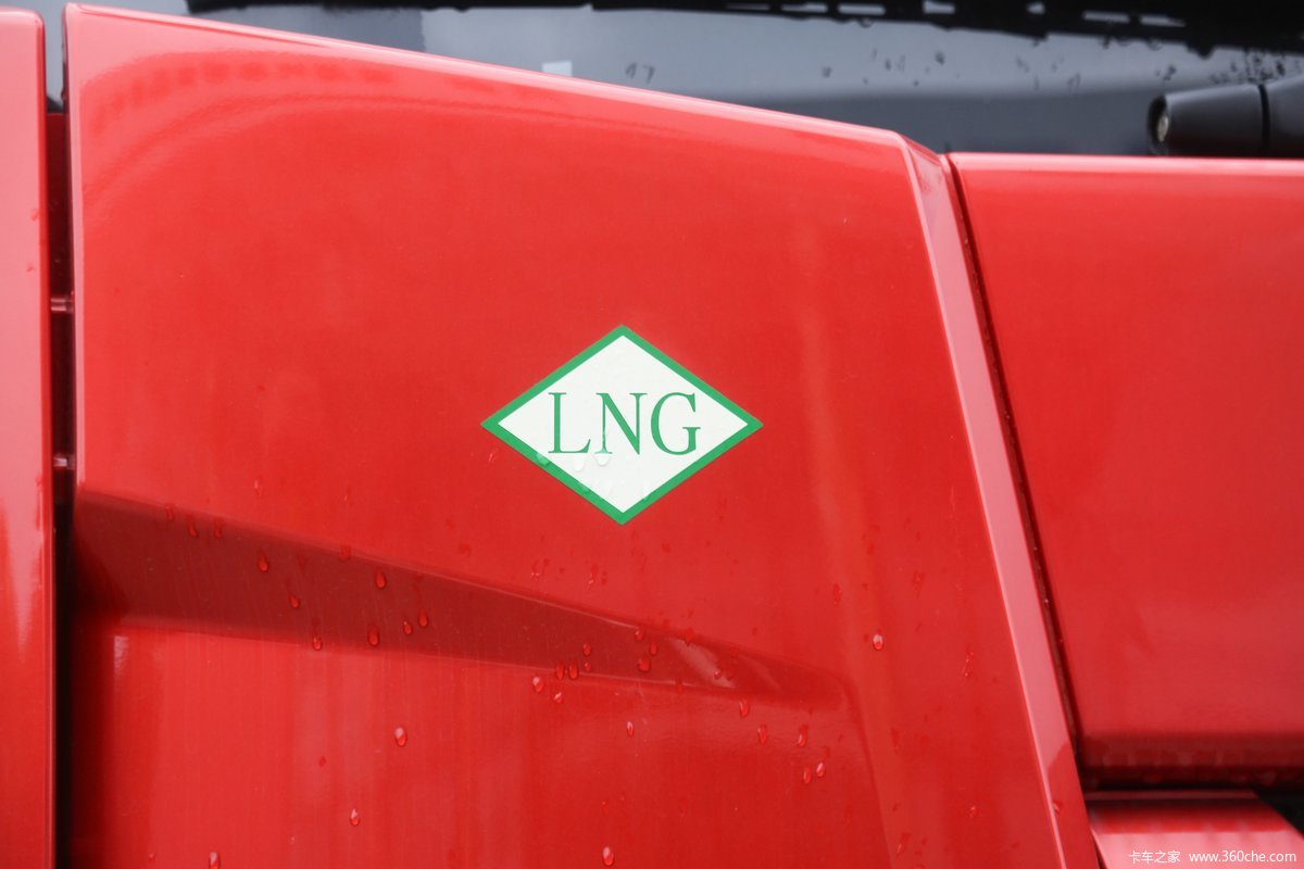 【图】一汽解放 J6P 经典版 530马力 6X4 LNG自动档牵引车(CA4250P66M25T1E6)_实拍图片_1929033_卡车之家