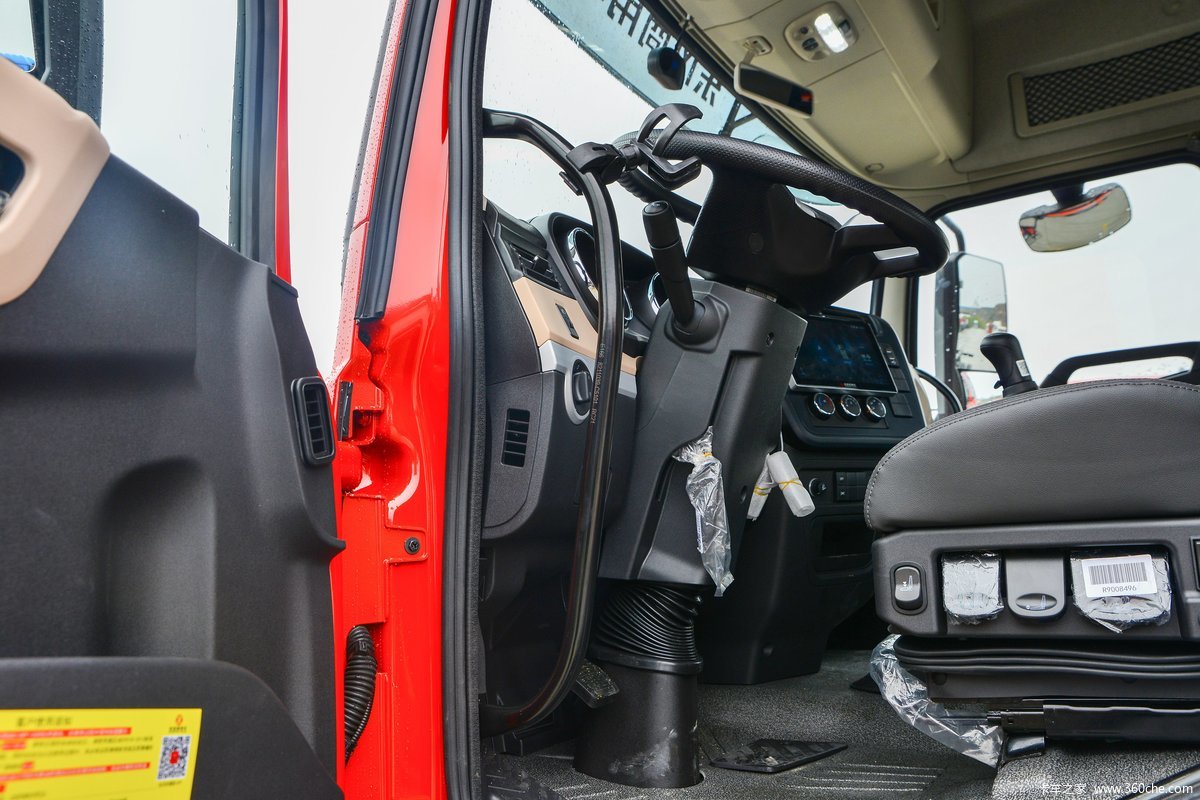 【图】东风商用车 天锦KR 星耀版 260马力 4X2 6.8米仓栅式载货车(DFH5180CCYEX7)_实拍图片_1930591_卡车之家