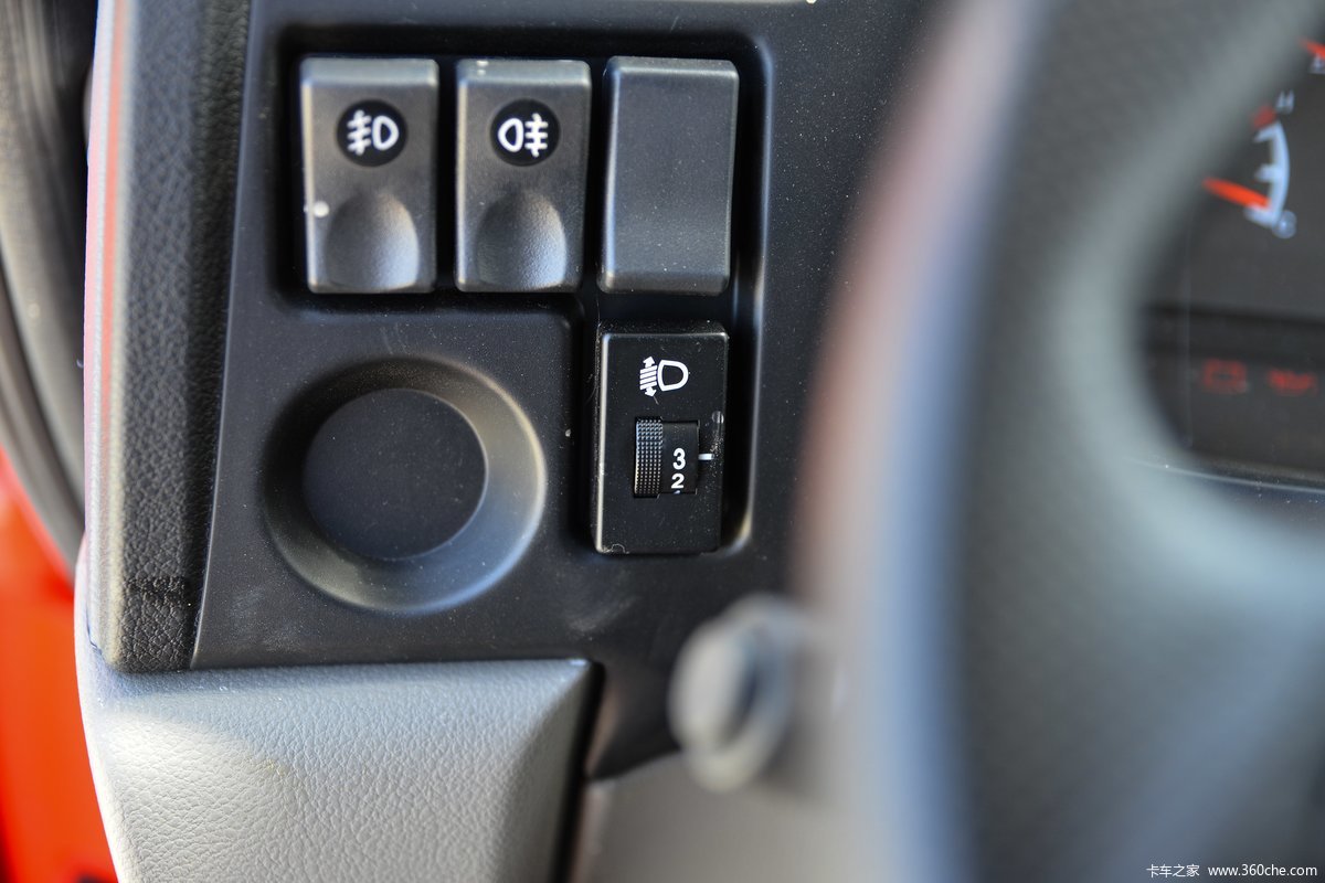 【图】三环十通 昊龙 舒适版 270马力 6X2 8米仓栅式载货车(STQ5251CCYD6)_实拍图片_1930811_卡车之家