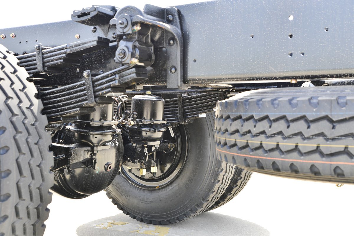 【图】三环十通 昊龙 舒适版 270马力 6X2 8米仓栅式载货车(STQ5251CCYD6)_实拍图片_1930855_卡车之家