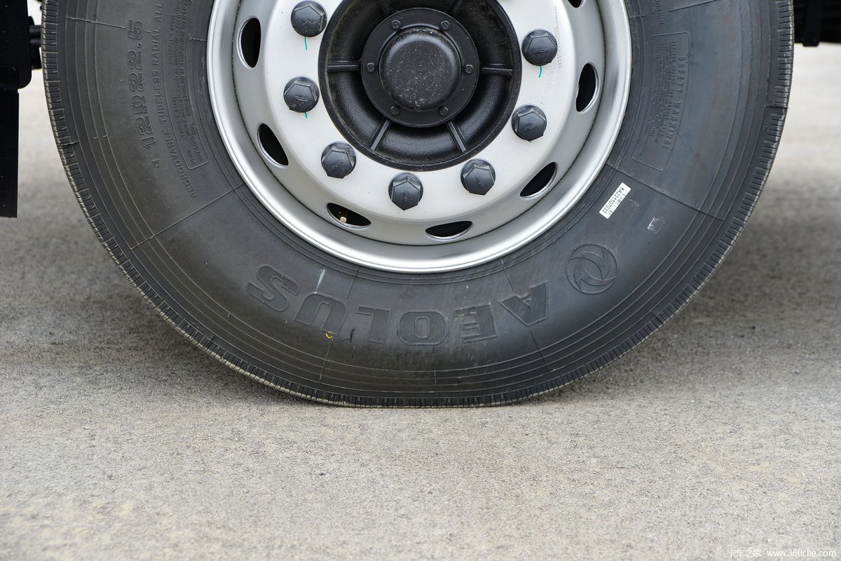 【图】东风商用车 天龙KL 6X4 换电式纯电动牵引车(DFH4250DSEV1)350kWh_实拍图片_1930969_卡车之家