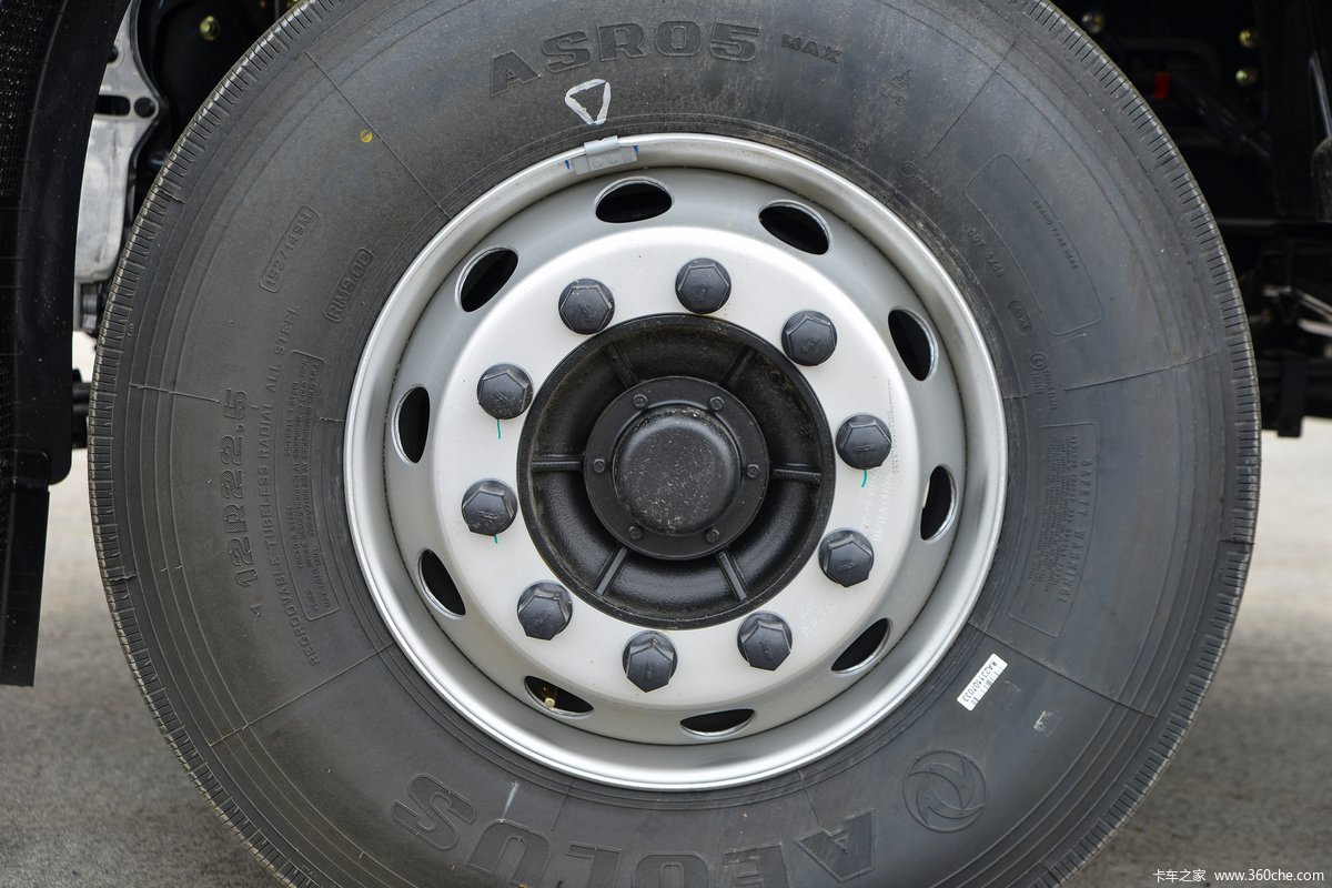 【图】东风商用车 天龙KL 6X4 换电式纯电动牵引车(DFH4250DSEV1)350kWh_实拍图片_1930969_卡车之家