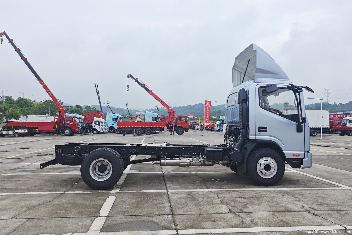 【图】江淮 骏铃A9 160马力 4.18米单排仓栅式轻卡(HFC5043CCYP31K1C7NS)_实拍图片_1931002_卡车之家