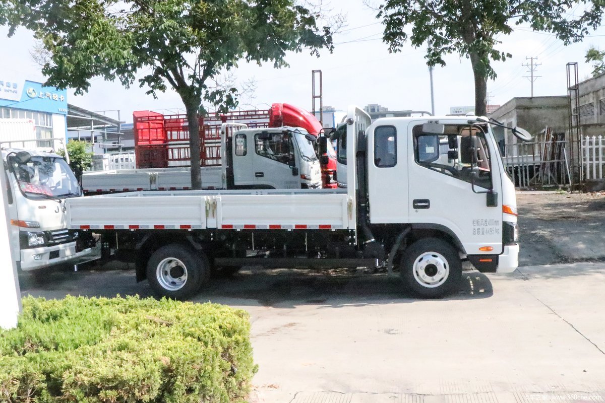 【图】江淮 骏铃A8 170马力 3.85米排半栏板轻卡(HFC1043P31K1C7NS)_实拍图片_1935535_卡车之家