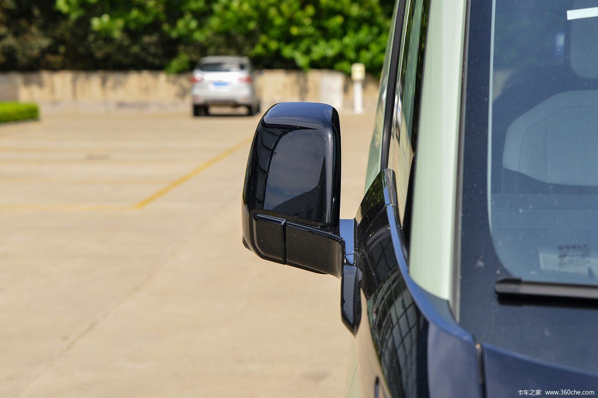 【图】远程 超级VAN 智富版 3.5T 5.49米纯电动中轴中顶轻客66kWh_实拍图片_1944741_卡车之家