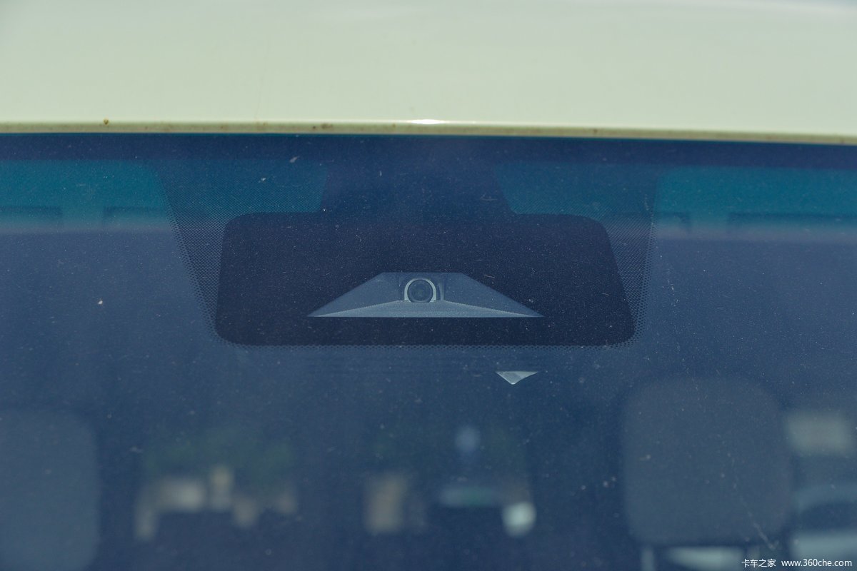 【图】远程 超级VAN 智富版 3.5T 5.49米纯电动中轴中顶轻客66kWh_实拍图片_1944745_卡车之家