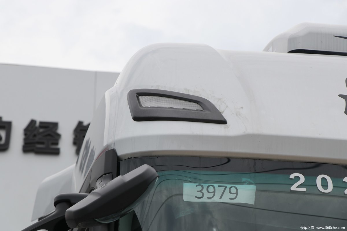 【图】北京重卡 追梦 舒适版 580马力 6X4 LNG自动档牵引车(BJ4250G6CP)_实拍图片_1945948_卡车之家