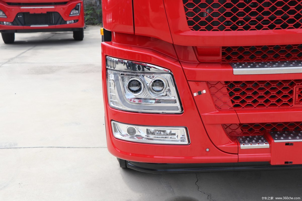 【图】东风商用车 天龙KL重卡 520马力 6X4 LNG牵引车(液缓)(DFH4250D14)_实拍图片_1946575_卡车之家