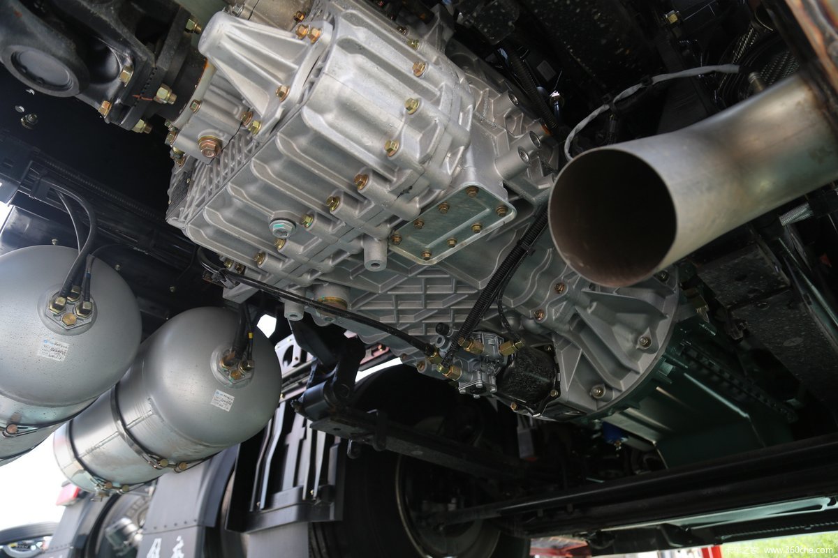 【图】一汽解放 J6P 经典版 486马力 6X4 CNG牵引车(带液缓)(CA4250P66M25T1A1E6)_实拍图片_1951907_卡车之家