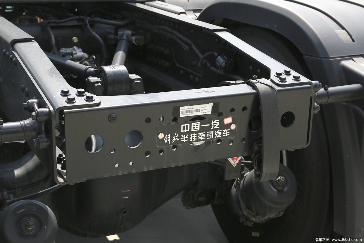 【图】一汽解放 J6P 经典版 486马力 6X4 CNG牵引车(带液缓)(CA4250P66M25T1A1E6)_实拍图片_1951931_卡车之家