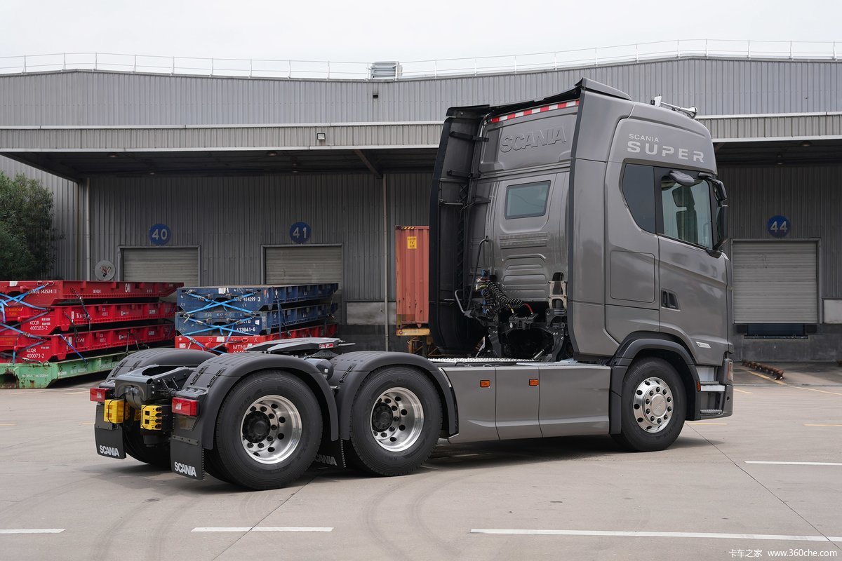【图】斯堪尼亚 S系列 500马力 6X2R牵引车(型号S 560 6x2)_实拍图片_1975116_卡车之家