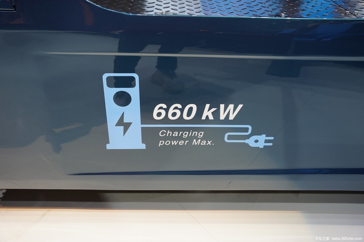 【图】速豹 eTOPAS 500 4X2 电动牵引车 600kWh_实拍图片_1988417_卡车之家