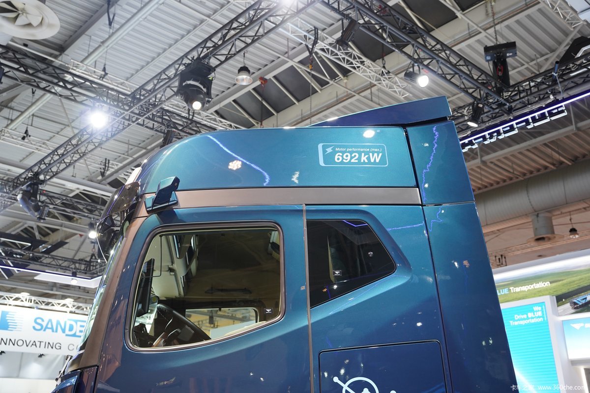 【图】速豹 eTOPAS 500 4X2 电动牵引车 600kWh_实拍图片_1988417_卡车之家