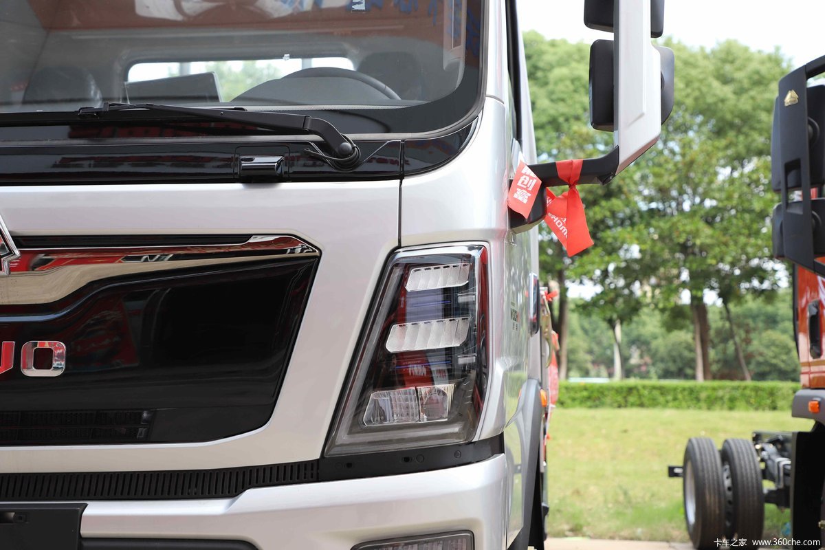 【图】中国重汽HOWO 悍将PRO 155马力 4.15米单排栏板轻卡(法士特6档)(ZZ1047F3319F144)_实拍图片_1993639_卡车之家