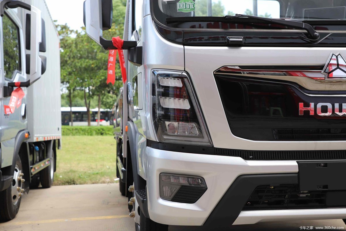【图】中国重汽HOWO 悍将PRO 155马力 4.15米单排栏板轻卡(法士特6档)(ZZ1047F3319F144)_实拍图片_1993639_卡车之家