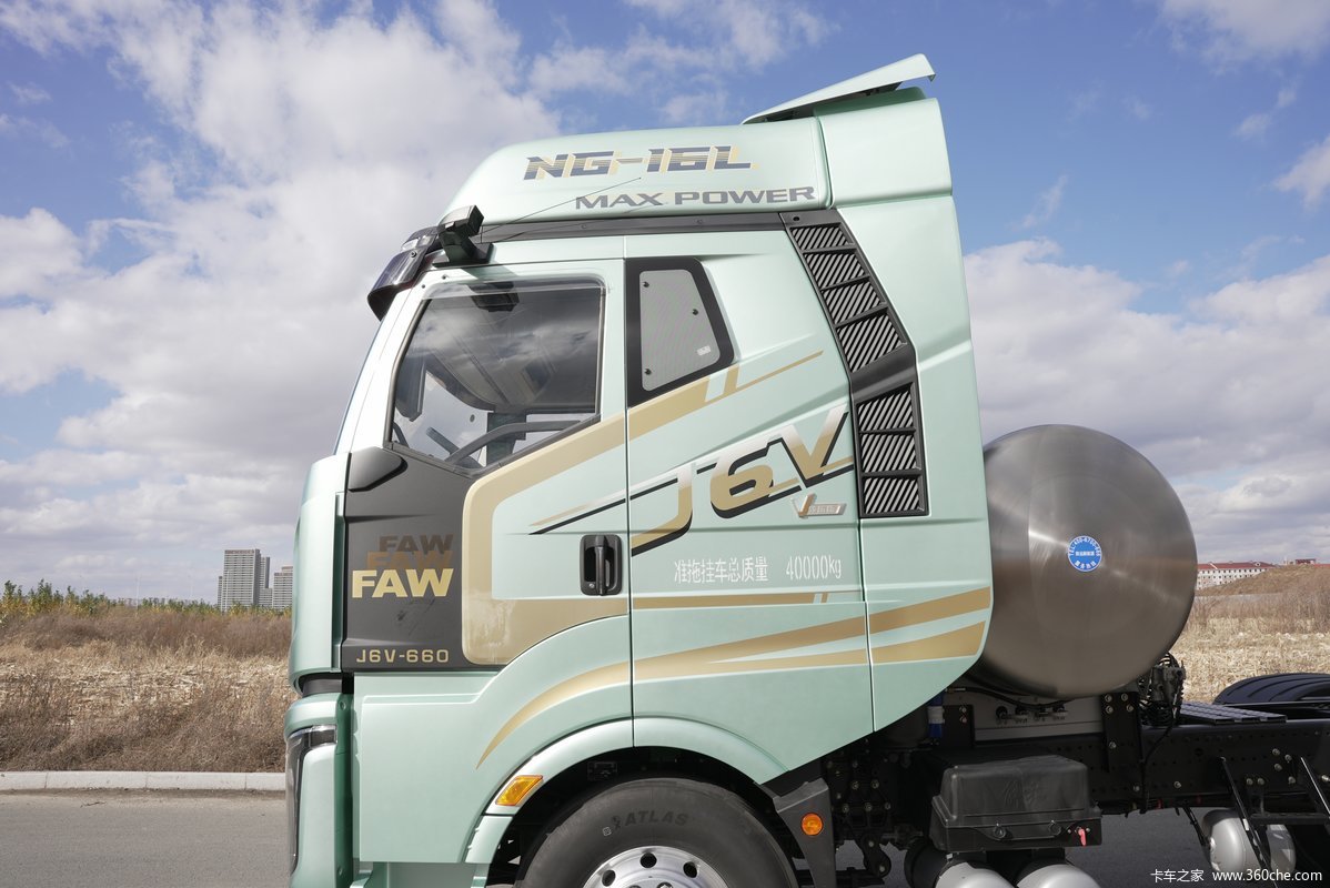 【图】一汽解放 J6V重卡 领航版 660马力 6X4 LNG自动档牵引车(液缓)(CA4250P66M26T1E6)_实拍图片_1994675_卡车之家
