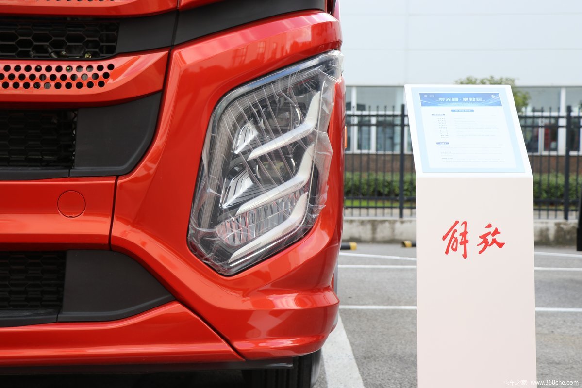 【图】一汽解放 J6V重卡 领航版 640马力 6X4 AMT自动档牵引车(液缓)(CA4250P66K33T1E6)_实拍图片_1998997_卡车之家