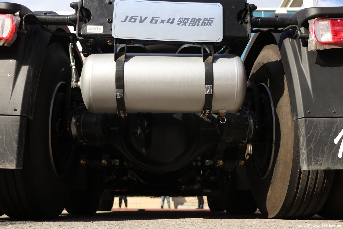 【图】一汽解放 J6V重卡 领航版 640马力 6X4 AMT自动档牵引车(液缓)(CA4250P66K33T1E6)_实拍图片_1999082_卡车之家