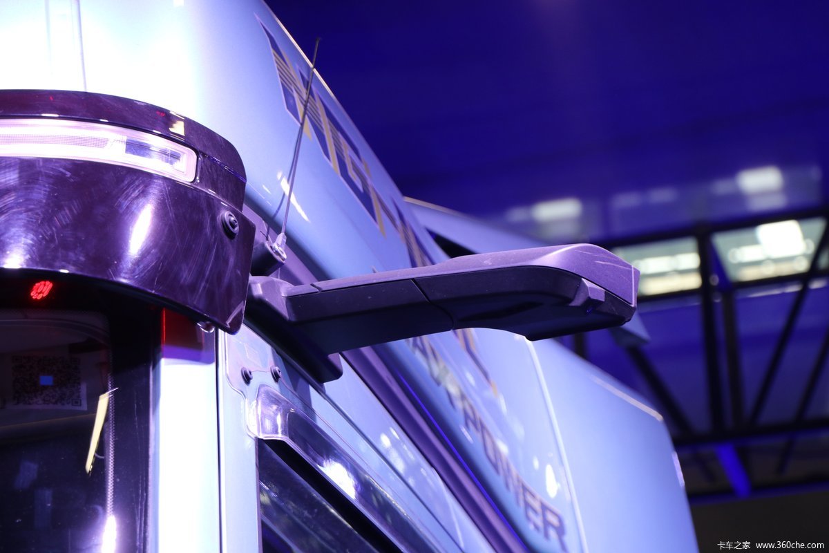 【图】一汽解放 J6V重卡 领航版 660马力 6X4 LNG自动档牵引车(液缓)(CA4250P66M26T1E6)_实拍图片_1999672_卡车之家