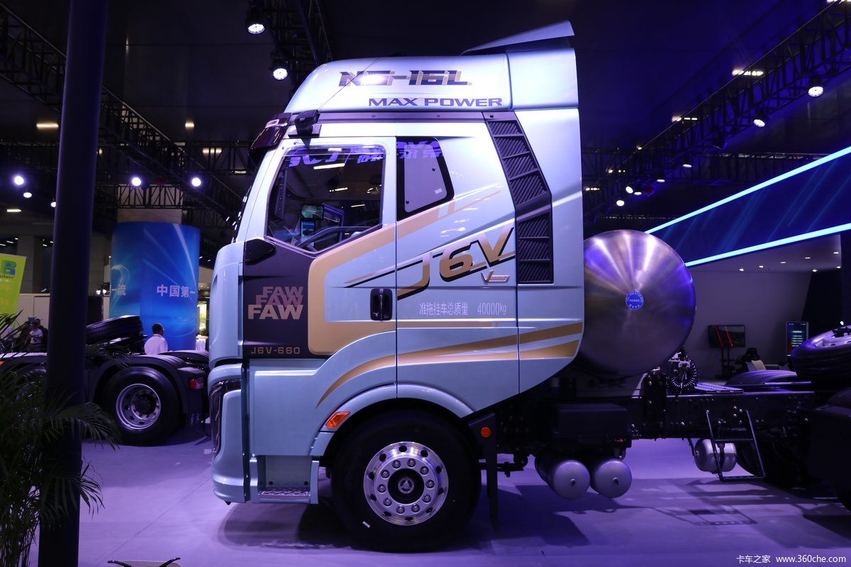 【图】一汽解放 J6V重卡 领航版 660马力 6X4 LNG自动档牵引车(液缓)(CA4250P66M26T1E6)_实拍图片_1999672_卡车之家