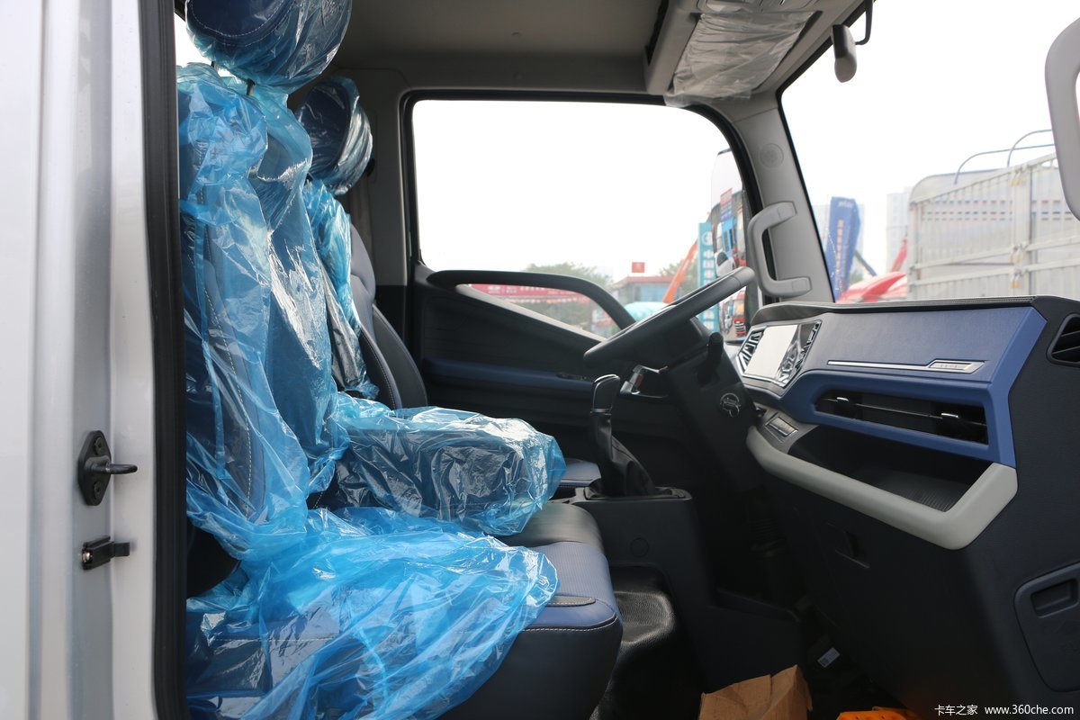 【图】福田 时代领航大G 2L 150马力 LNG 4.2米单排仓栅式轻卡(BJ5044CCY9JCA-50)_实拍图片_2005231_卡车之家