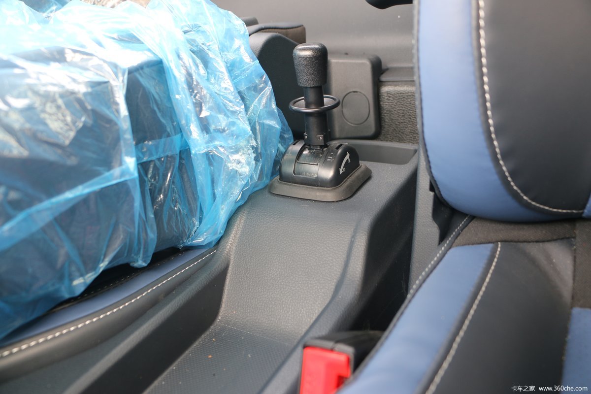 【图】福田 时代领航大G 2L 150马力 LNG 4.2米单排仓栅式轻卡(BJ5044CCY9JCA-50)_实拍图片_2005231_卡车之家