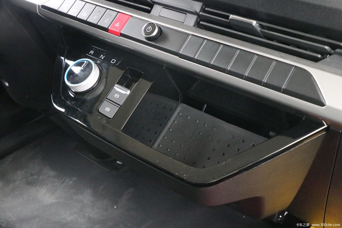 【图】比亚迪T5EV 财富版 4.5T 4.03米单排纯电动厢式轻卡(BYD5040XXYBEV6)132kWh_实拍图片_2005427_卡车之家