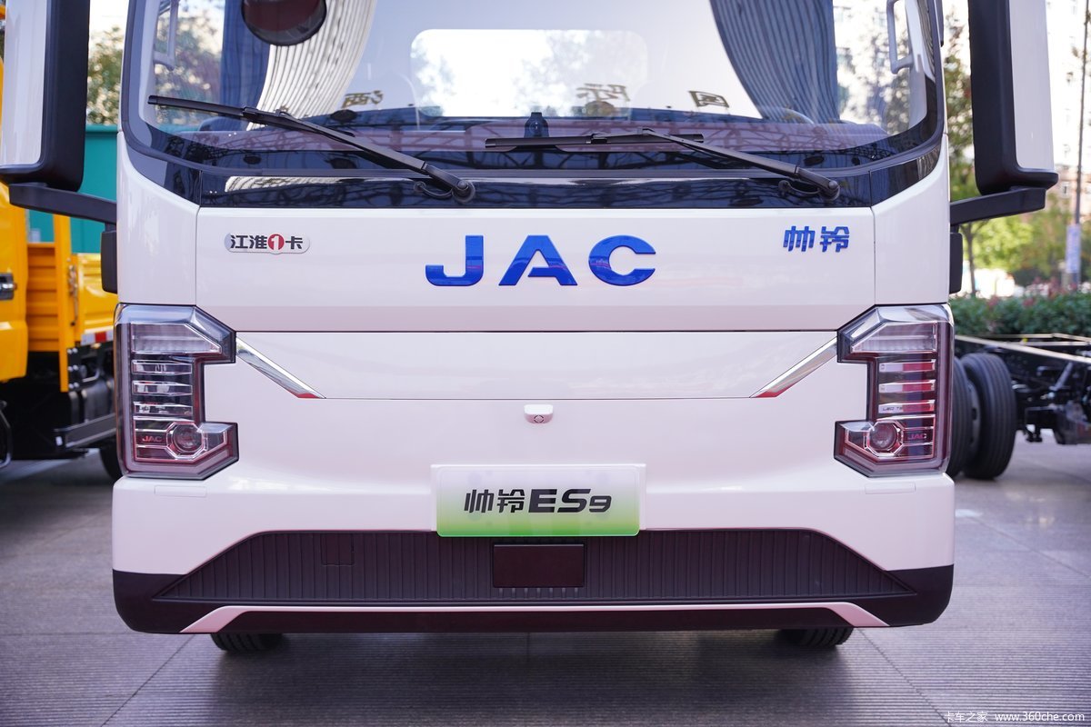 【图】江淮 帅铃ES9 4.5T 4.15米单排纯电动厢式轻卡(HFC5042XXYEV5)120.27kWh_实拍图片_2007193_卡车之家