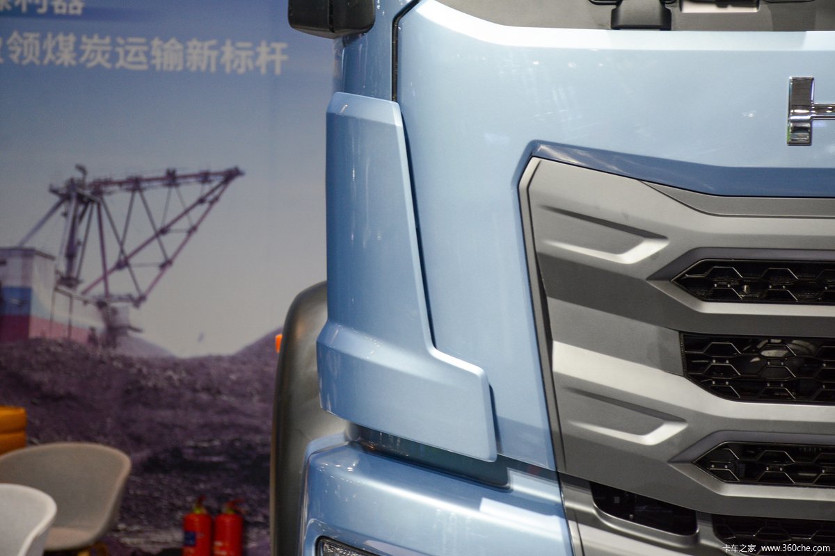 【图】中国重汽 HOWO TX7-N 480马力 6X4 LNG牵引车(ZZ4257V384GF1LB)_实拍图片_2012976_卡车之家