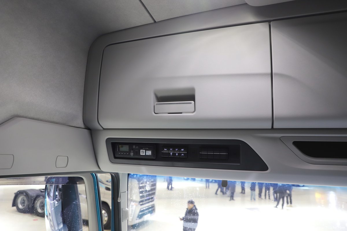 【图】青岛解放 新JH6 640马力 6X4 AMT自动档牵引车_实拍图片_2013452_卡车之家