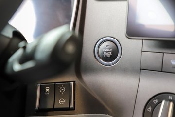 【图】一汽解放 J7重卡 660马力 6X4 LNG自动档牵引车(CA4250P77M26T1E6)_实拍图片_2015612_卡车之家